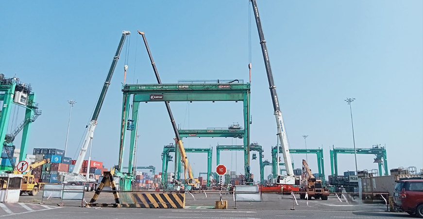 Heavy Equipment Offloading & Shifting India